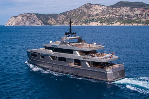 MAVERICK yacht for charter (Admiral - The Italian Sea Group, 39.83m, 2013)